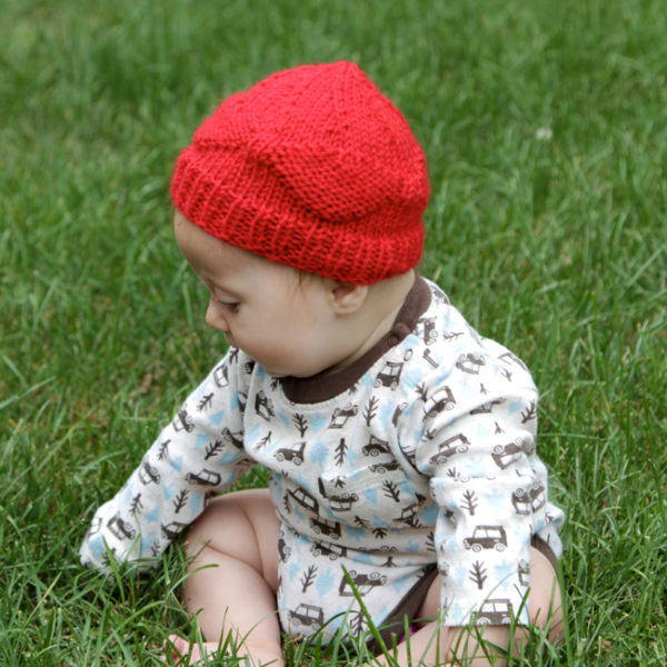 Red Hats for Newborns + A Free Pattern | Hands Occupied