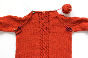 How to knit a raglan decrease / Knit Along Day 5